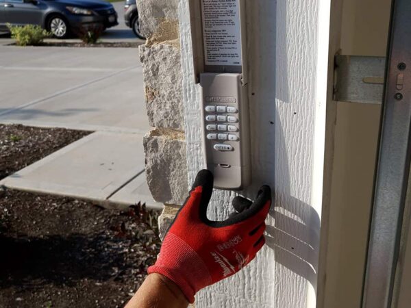 The Best Guide to Using Chamberlain and Liftmaster Keypads